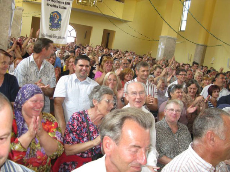 Posveta župne crkve Presvetog Srca Isusova u Šurkovcu - GradPrijedor.com - Portal grada Prijedora